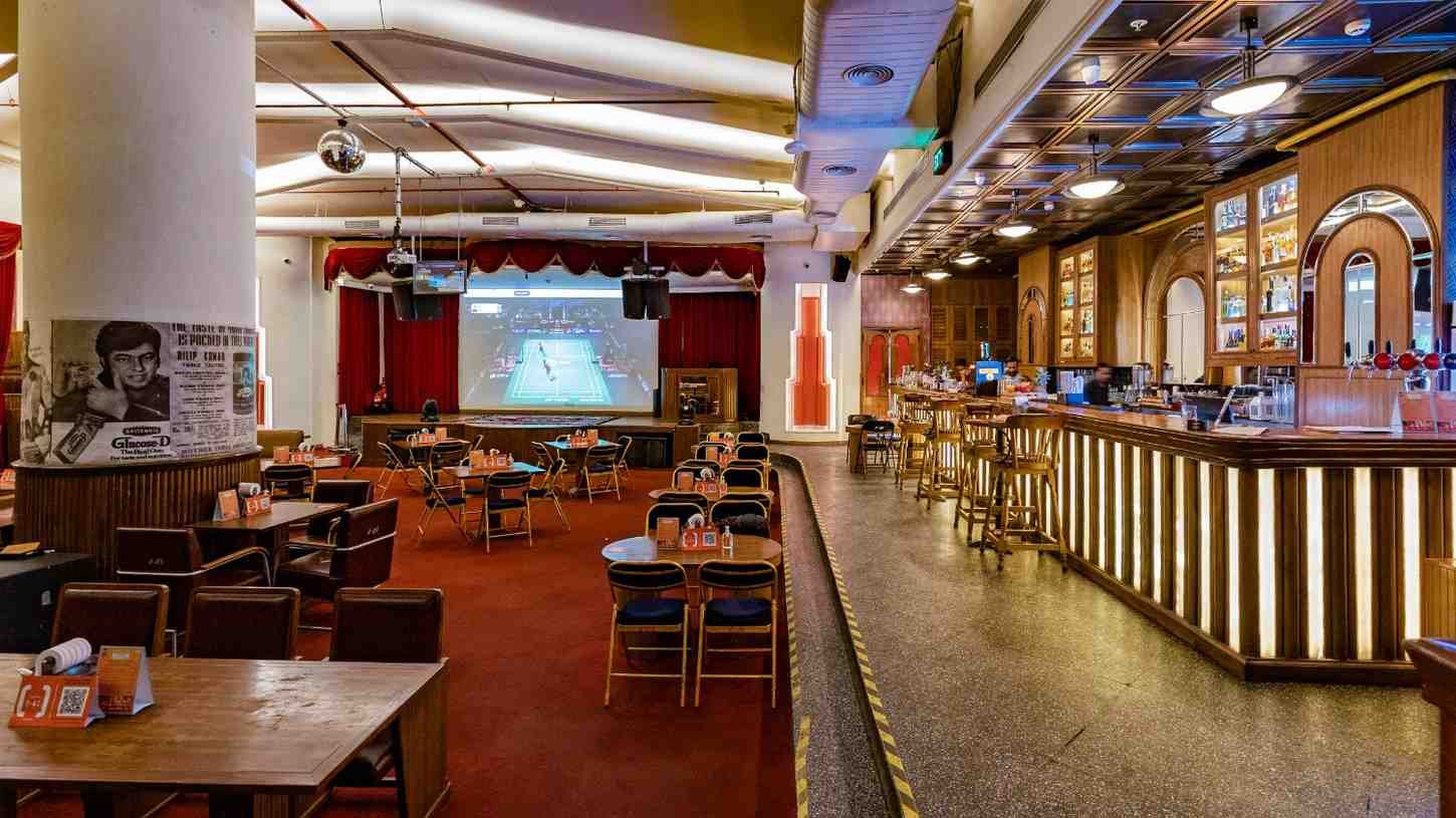 Nightlife Spots in Noida Near Sector 18 Metro Station 2025